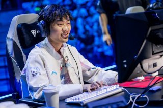 Top 10 best LoL players of all time - Ensigame
