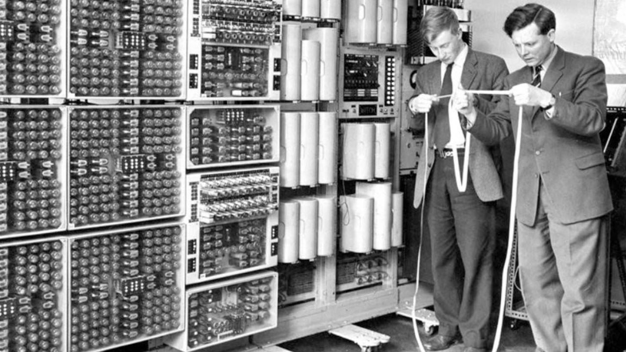 How Outdated Technology Still Rules the World - Ensigame